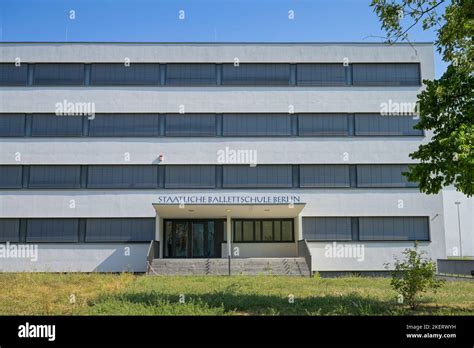 Staatliche Ballettschule Fotos Und Bildmaterial In Hoher Auflösung
