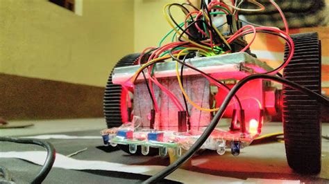 LINE FOLLOWER BOT USING ARDUINO