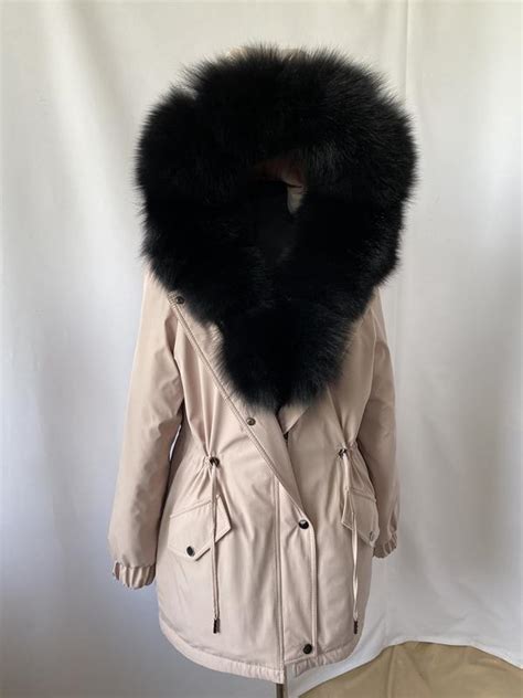 Парка з натуральним хутром натуральным мехом песець — ціна 5200 грн у каталозі Парки Купити