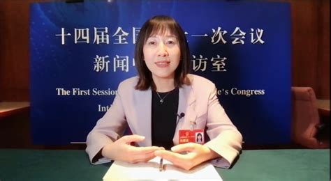 两会话题 一千多元的健康险为何报不了500元的体检？周燕芳代表提出建议