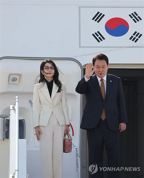 사우디 국빈 방문 마치고 카타르로 향하는 윤석열 대통령 내외 연합뉴스