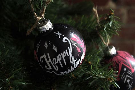 Χριστουγεννιάτικες μπάλες με χρώμα μαυροπίνακα Smirniopoulos