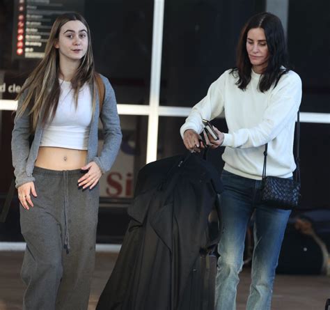 Courteney Cox And Lookalike Daughter Coco Arquette Enjoy Surprising Girls Trip To Australia