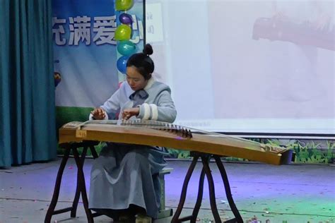 同学的古筝独奏井冈山上太阳红 凤凰网视频 凤凰网