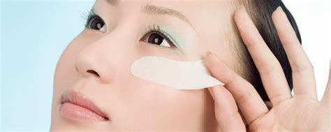 怎么按摩眼睛可以去黑眼圈 按摩去黑眼圈的方法 知秀网