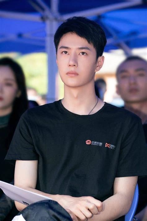 王一博警服造型亮相，陳宇警官已經就位，王一博正式向實力派進發 每日頭條