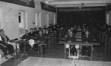 សំណុំរឿង ០០២ អ វ ត ក