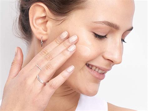 Art Deco Makeup Base With Anti Aging Effect Saubhaya Makeup