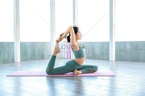 여성 요가 운동 사진 무료 다운로드 Lovepik