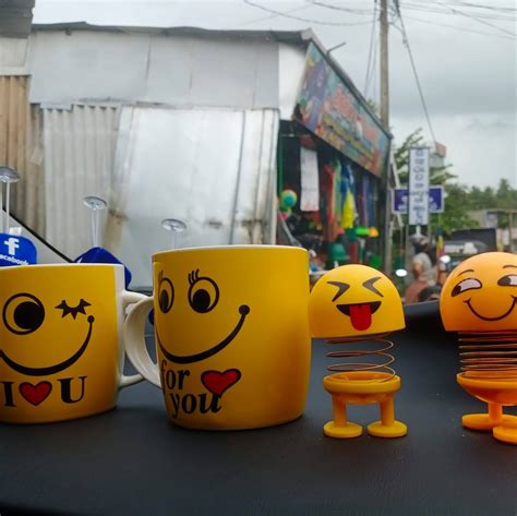 පිට රට හිතුමතේ ජීවිතේ