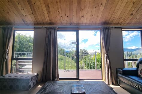 3 Thomas Hanmer Drive Hanmer Holiday Homes