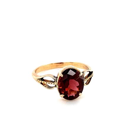 Oval Cut Garnet Yellow Gold Solitaire Ring For Sale At 1stdibs