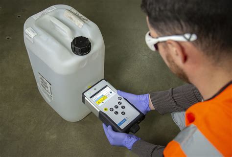 Agilent Vaya Handheld Raman Spectrometer For Raw Material