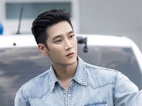Ahn Bo Hyun Kini Bergabung Di Agensi Am Entertainment Vibrance