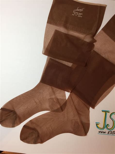7 Pair Vintage Hanes Walking Sheer Rht Nylon Stocking Gem