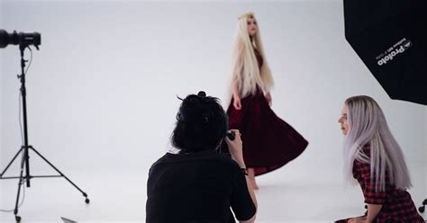 How To Stay Safe As A Model Or Photographer Petapixel