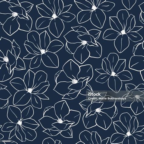 깊고 푸른 색상에 목련 꽃과 트렌디한 원활한 꽃 패턴입니다 벡터 인쇄 섬유 포장지에 그려진된 그림을 손 꽃 나무에 대한 스톡 벡터 아트 및 기타 이미지 Istock