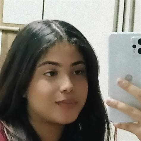 Bruna Brunaflorindo • Threads Say More