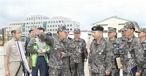 정승조 합참의장 해군 1함대사 방문
