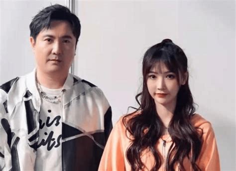 卷卷成王者荣耀第一女主播，人气超过九天狐、天赐，美女真有优势直播