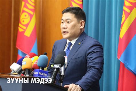 Л Оюун Эрдэнэ Хөгжлийн банкнаас авсан зээлээ төлөөгүй гишүүдийг нэр