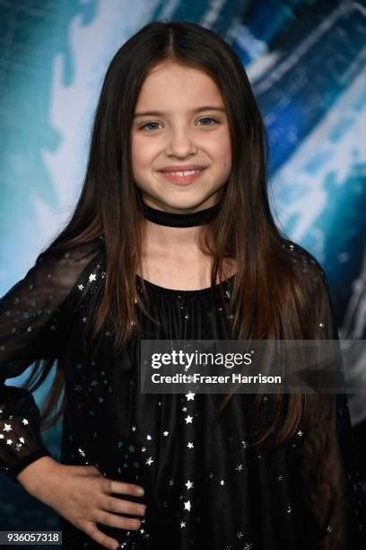 Madeleine Mcgraw Photos And Premium High Res Pictures Getty Images