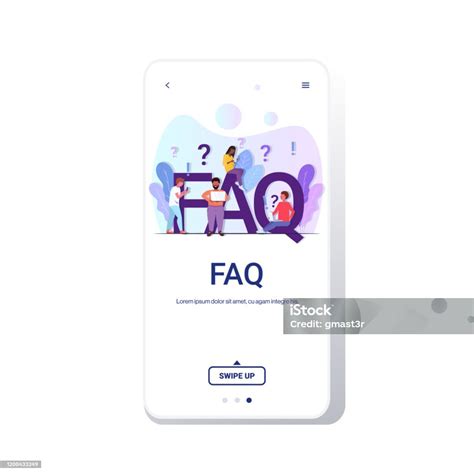 디지털 장치를 사용하여 질문 느낌표와 경주 사람들 그룹을 혼합 온라인 지원 센터 자주 질문 Faq 개념 전체 길이 복사 공간 스마트 폰 화면 모바일 응용 프로그램 가공의