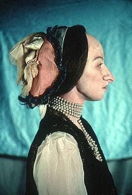 Table Dimages — Cindy Sherman « History Portraits Old Masters