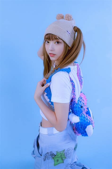 Newjeans Releases Concept Photos For Omg Kpopping