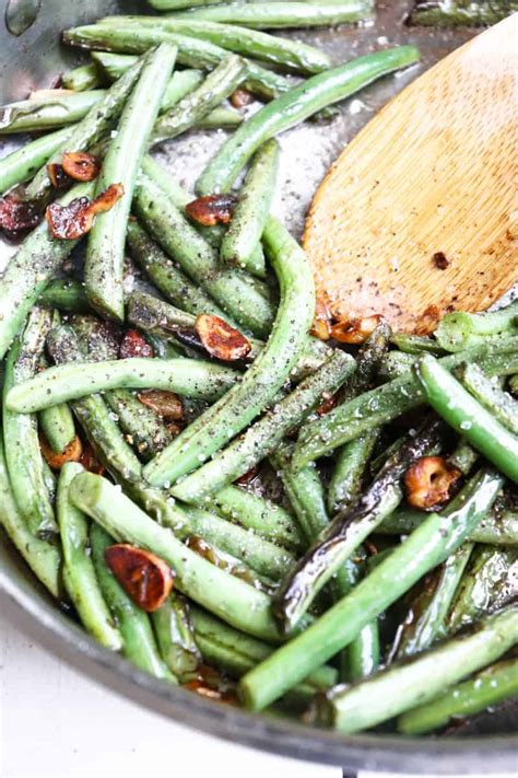 Crispy Garlic Butter Green Beans Season And Thyme