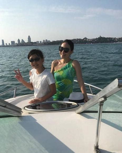 她與林心如同劇成名 還同歲 但是現如今比林心如還幸福 每日頭條