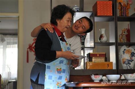《我和老妈一起嫁》包贝尔叹导演难当影音娱乐新浪网