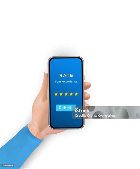평가 평가 분류 또는 만족도 개념을 높입니다 5 개의 별 평가 피드백과 모바일 응용 프로그램과 함께 스마트 폰을 들고 현실적인 손 평가 경험 벡터 일러스트 5에 대한 스톡