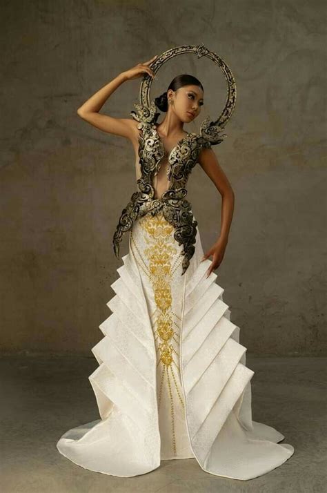 Pin By Слава On Фантазия и мода Conceptual Fashion Fashion Show