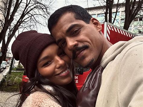 Mell Muzzillo Curte Viagem Romântica Com Marcello Melo Jr Portal Leo