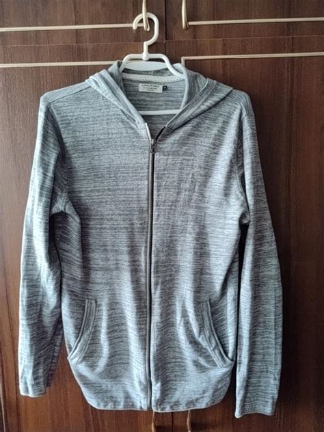 Спортивная кофта — ціна 50 грн у каталозі Кофти Купити жіночі речі за доступною ціною на Шафі