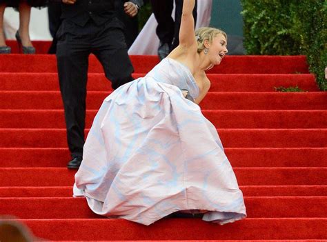 Red Dress Red Carpet Fail At Sam Vanthoff Blog