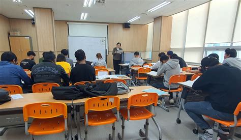새로운 일주일의 활기 한국어 수업에서 충족 Starting The Week With Energy Fulfillment In Korean Class