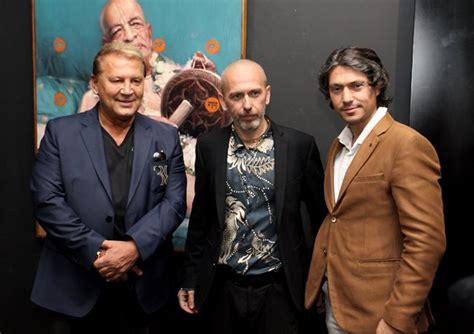 Хиляди на опашка пред Нирвана за Nasimo Хай Клуб