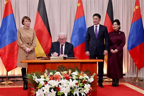 Монгол Улс ХБНГУ хоорондын Стратегийн түншлэлийн тухай Хамтарсан