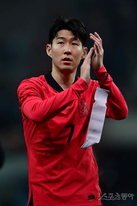 ‘주장의 품격 손흥민 국가대표 항상 자랑스럽고 영광”|스포츠동아 ‘주장의 품격 손흥민 국가대표 항상 자랑스럽고 영광”|스포츠동아