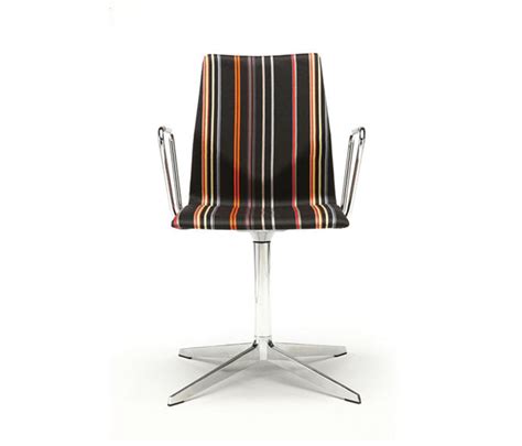 Four Cast Evo Chairs From Ocee And Four Design Architonic
