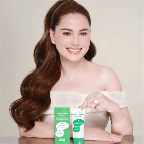 គ្រោះថ្នាក់ណាស់ ចាប់ខ្លួនម្ចាស់ប្រេនសម្រស់ធារ៉ា ពាក់ព័ន្ធកែឆ្នៃគ្រឿងសំអាងដោយគ្មានច្បាប់អនុញ្ញាត