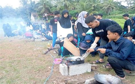 Mantap Ratusan Santri Ramaikan Festival Liwet Nusantara Radartasik Id