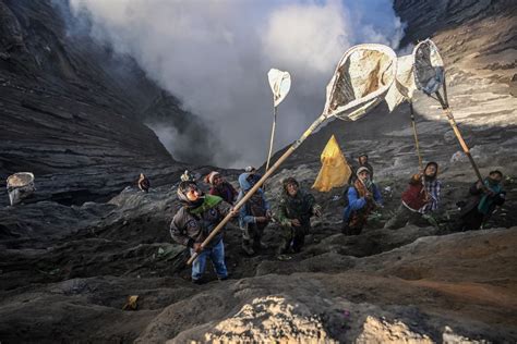 Indonesia Volcano Draws Thousands For Ritual Sacrifice Religion News