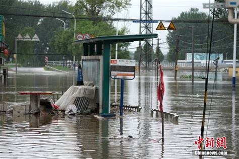 直击北京暴雨：洪水湍急桥梁垮塌 简易房被冲走 搜狐大视野 搜狐新闻