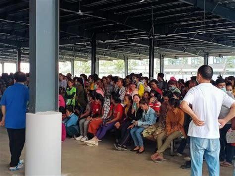 កម្មការិនី រោង ចក្រ ឌីន ហាន់ ១៣ នាក់ ឆ្លង ជំងឺ កូវីដ ១៩