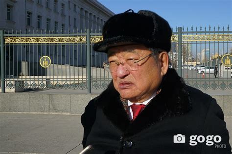 ШУТИС ийн Геологи уул уурхайн сургуулийг анхны Ерөнхийлөгч П Очирбатын