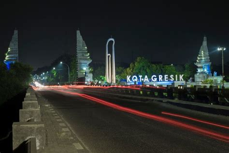 6 Fakta Menarik Gresik Kota Wali Dengan Maskot Rusa Bawean Yang Terancam Punah Halaman All