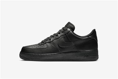 11 Of Our Favorite Black Nike Sneakers To Cop Right Now